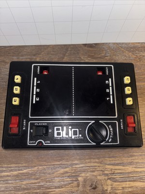 Vintage 1977 Tomy Electronic Handheld Video Game Blip The Digital Game ...
