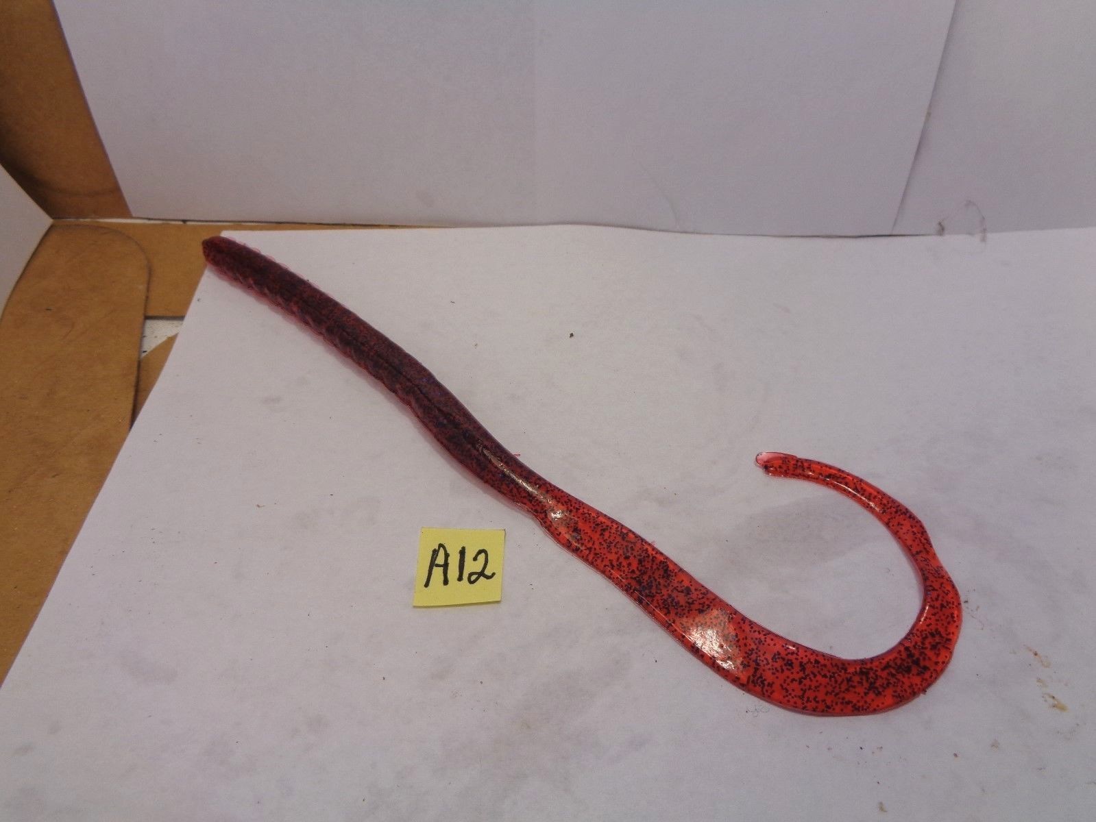 Bulk 10 1/2" Curly Tail Worms, Red w/Small Black Flake, 10 Count (New ...