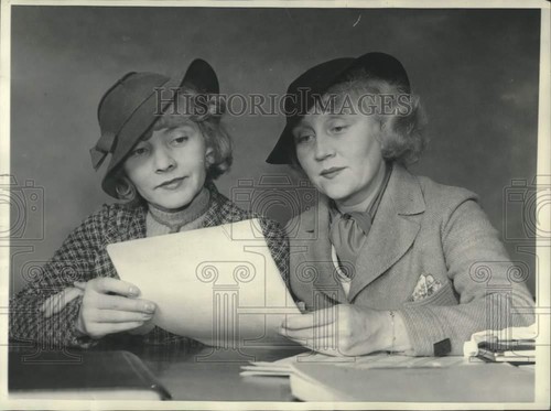 1935 Press Photo Los Angeles, Calif.-The Duncan sisters, Vivian and ...