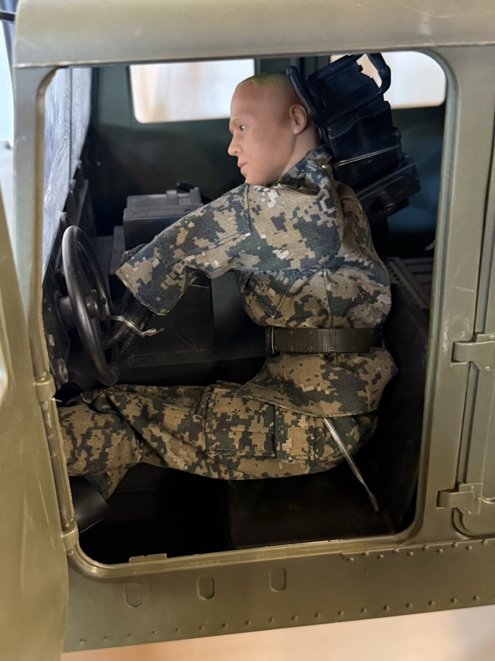 New 2003 Power Team Elite World Peacekeepers 1:6 Army Humvee + 12 ...