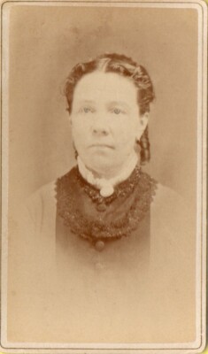 Carte de visite Woman Button down blouse white collar H L Bixby Chelsea ...