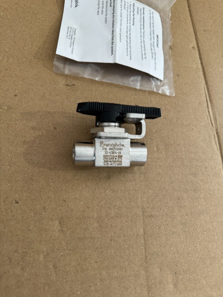 Swagelok SS-43GF4-LH 1/4" NPTF Ball Valve 316 Stainless St 3000PSIG ...