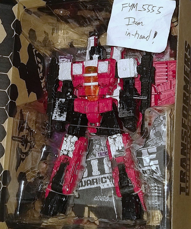 Transformers Generations Selects Red Wing WFC-GS02 Siege Voyager G1 ...