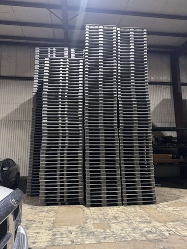 PLASTIC PALLETS 44" X 56"x4.5" 56x44 CAN BEVERAGE PALLETS | eBay