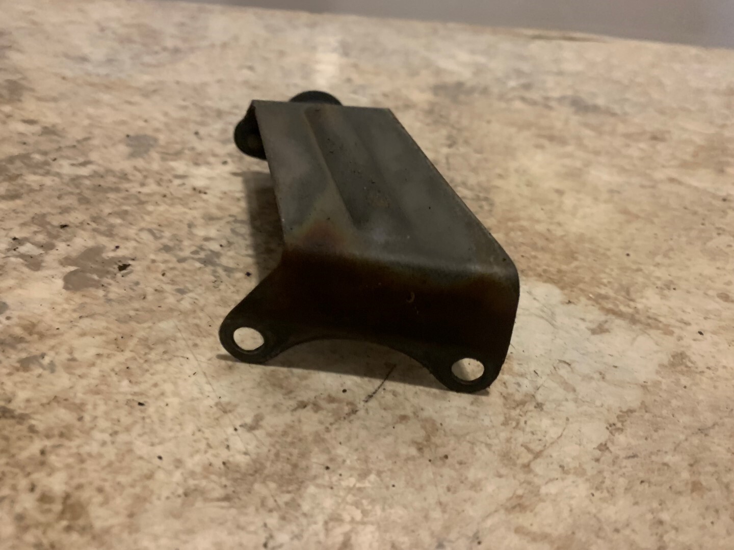 Cessna 150 L Continental O-200 Lower Cowling Cowl Snubber mount Bracket ...