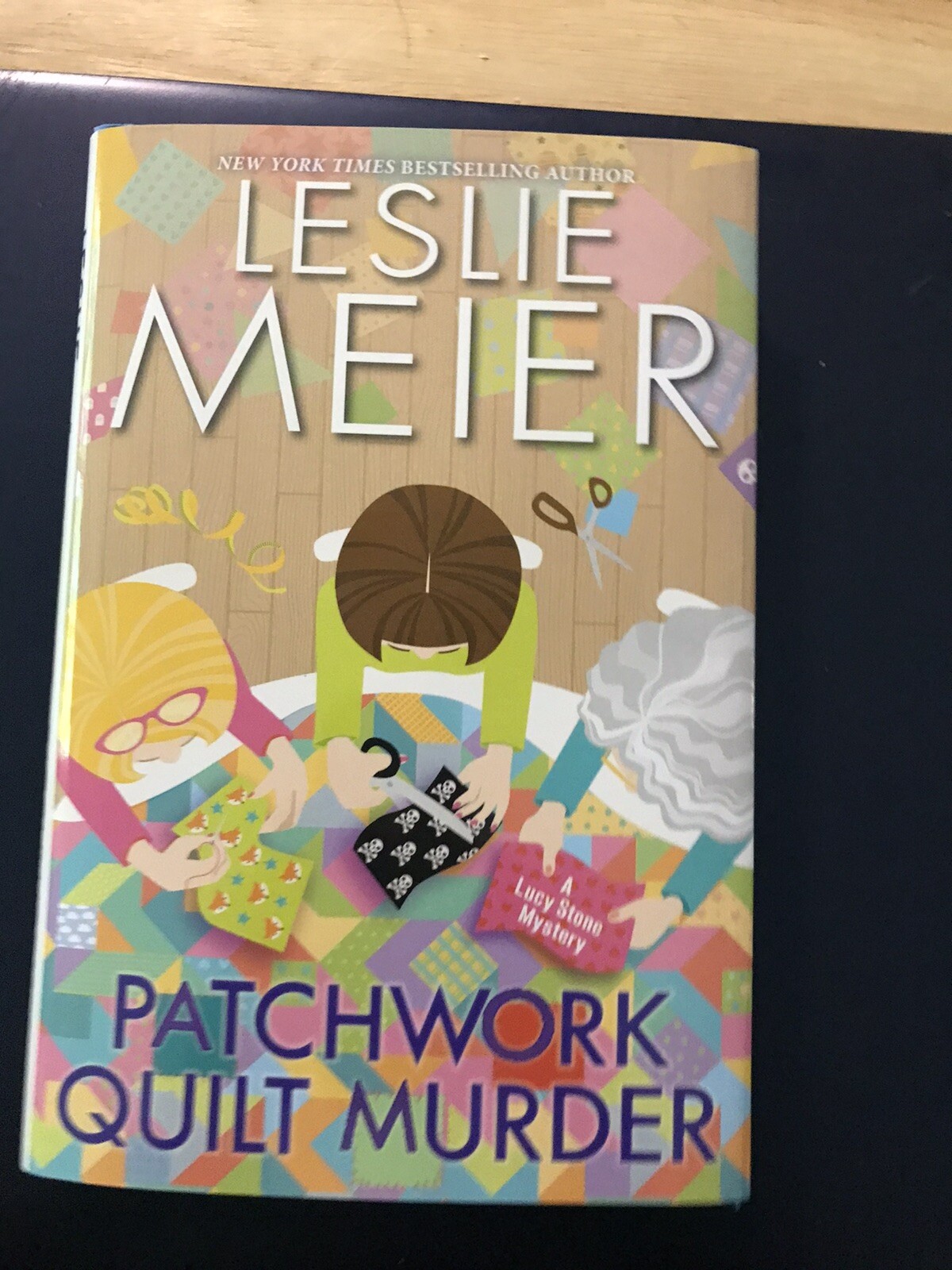 Patchwork Quilt Murder Leslie Meier | eBay
