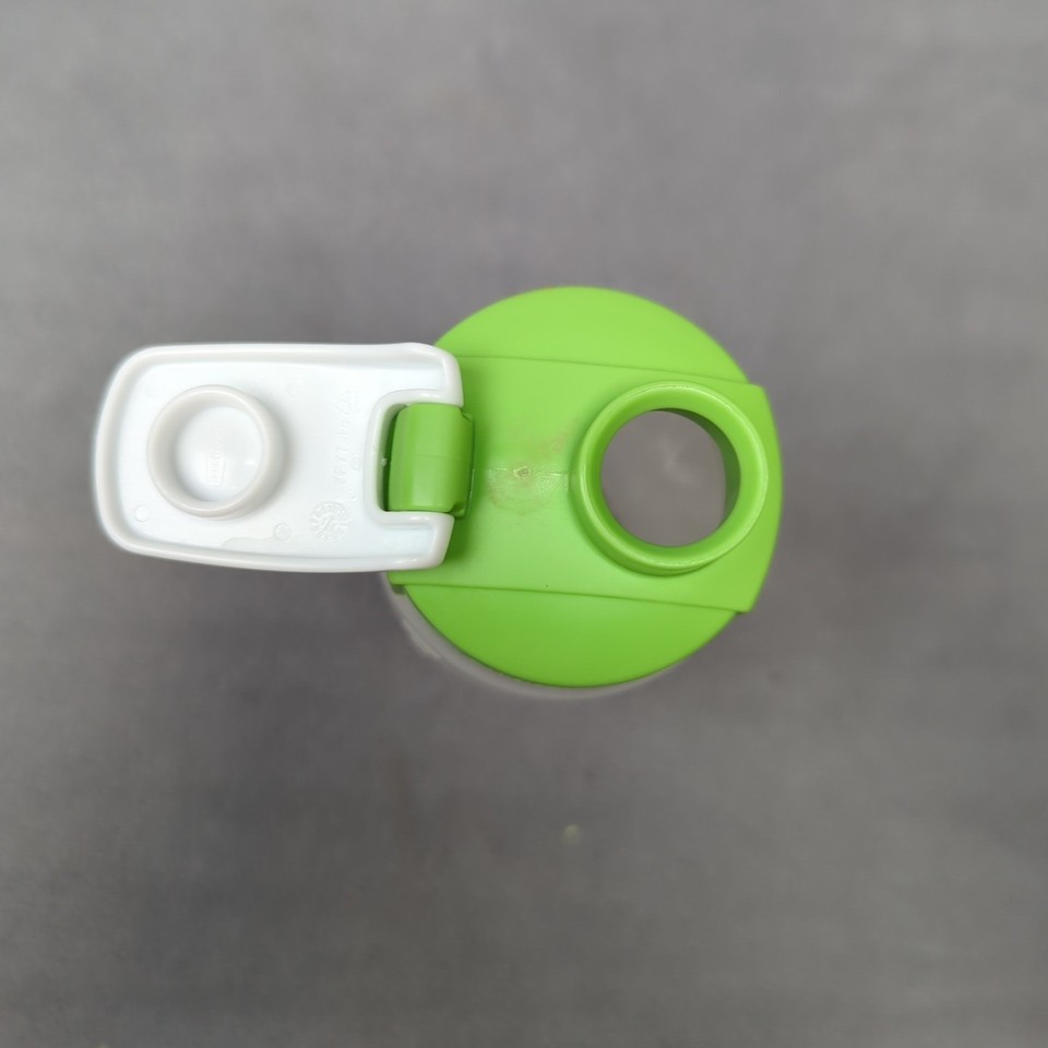 Rubbermaid Water Bottle Drink Container 20 Ounces Flip Top Lid 7F74 ...