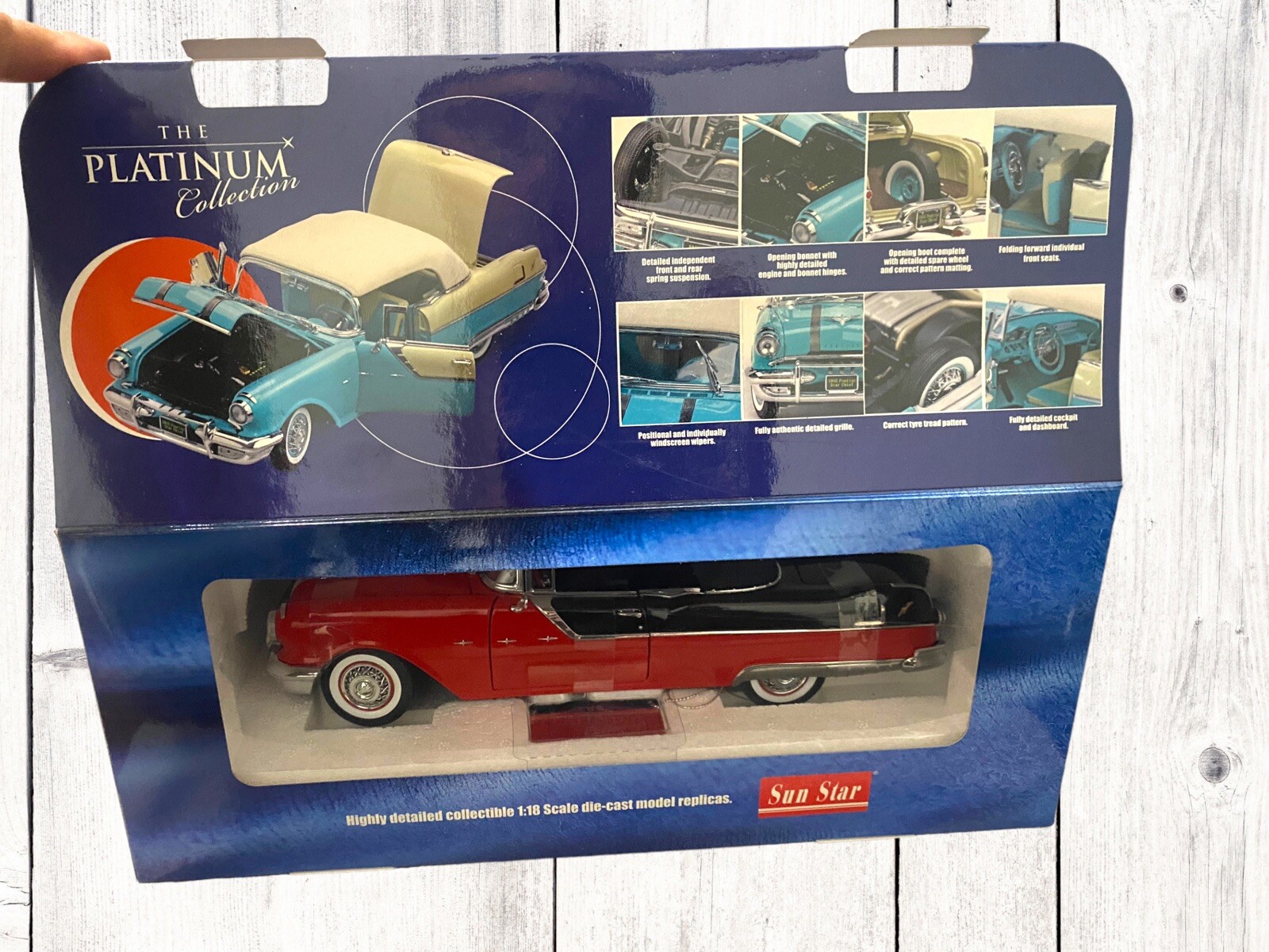Sunstar 1/18 1955 Pontiac Star Chief Diecast Model Car Red & Black ...