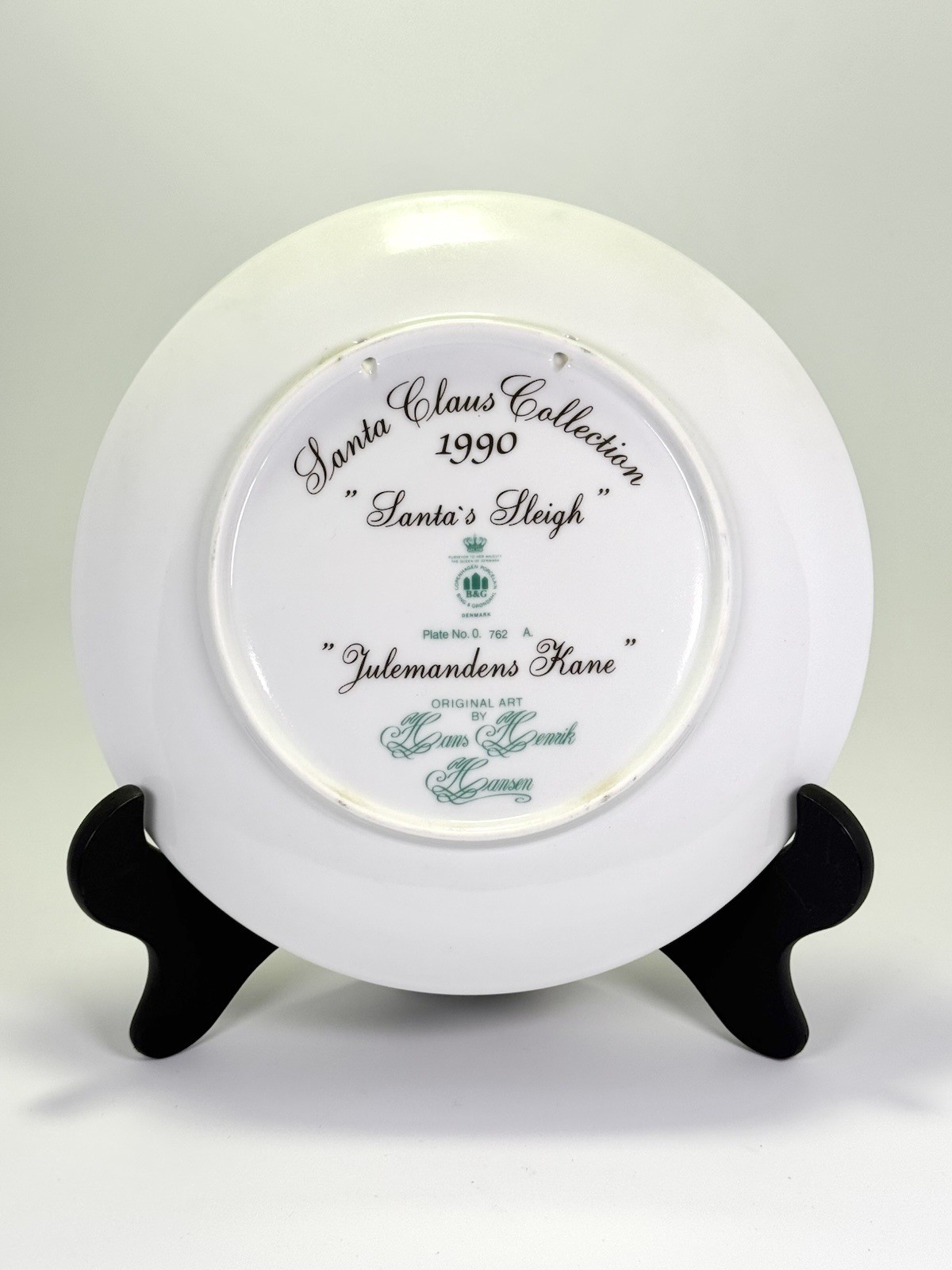 Bing & Grondahl Santa’s Sleigh Christmas Plate 1990 Collector Plate