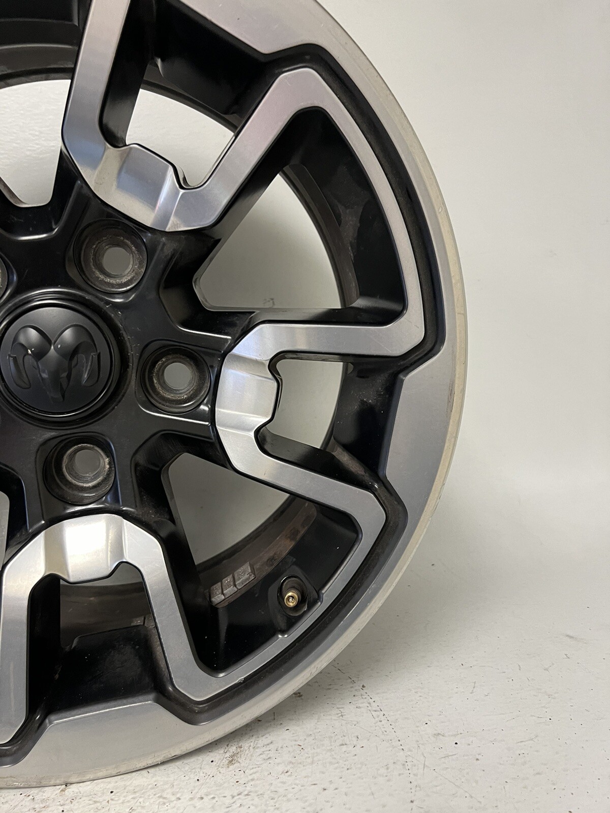 2015-2018 Dodge Ram Rebel 17" 17x8 Alloy Wheel 5UR34TRMAA OEM Rim R65 ...