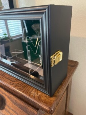 Gun Display Case Green Felt Wood Handgun Pistol Revolver 98% UV Lock ...