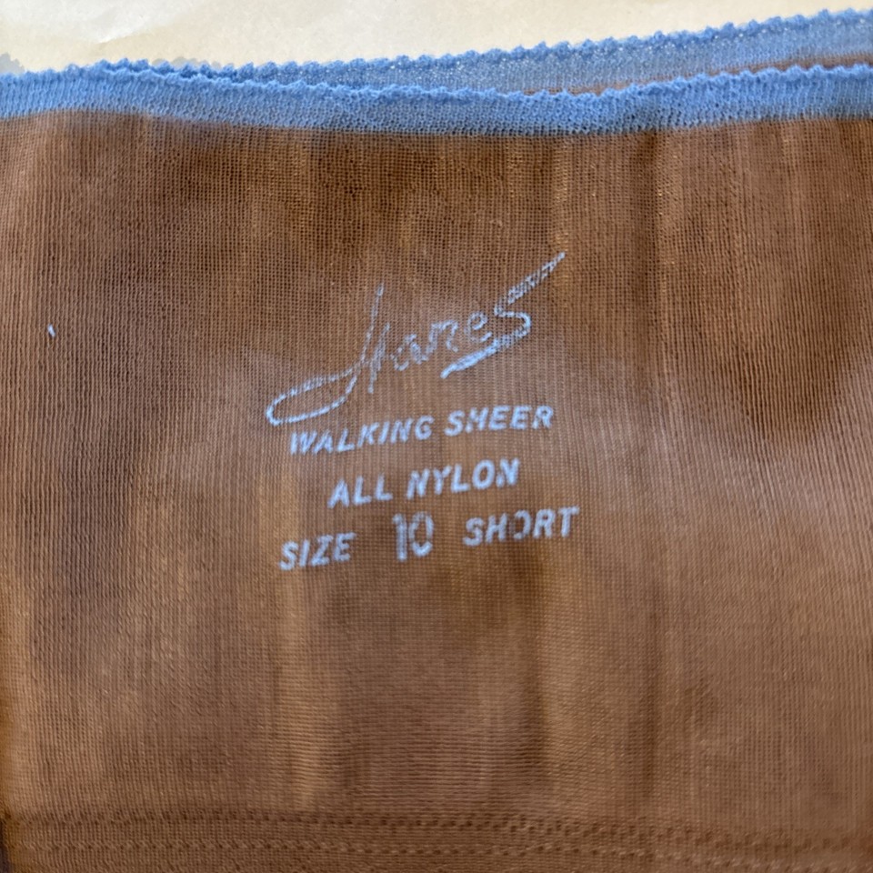 2 PR Vtg HANES WALKING SHEER RHT NYLON Stocking Garter Sz 10 Sh Tan NOS ...
