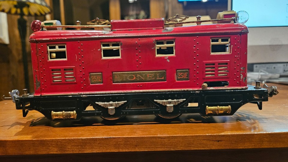 Lionel 251E "electric"-style engine, red/black/ivory (Prewar 1928) | eBay