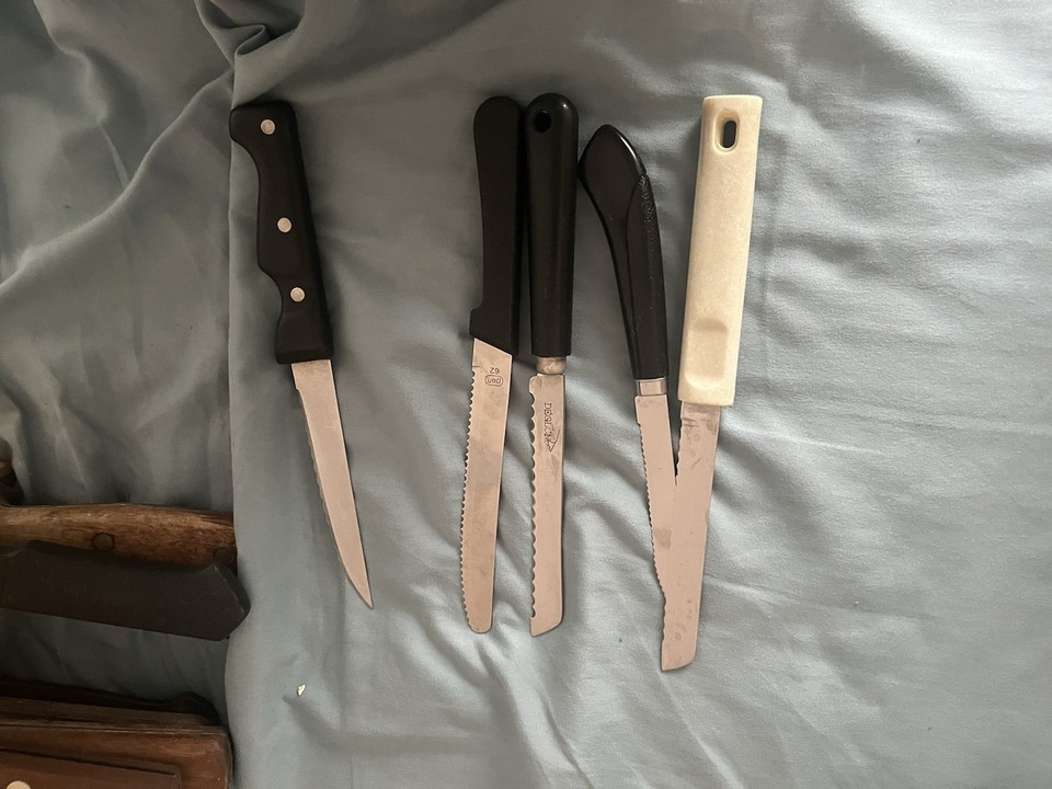 Large Kitchen Knives (Cutco, Farberware, Harvard) + Block + Small Bonus ...