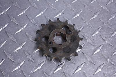 1988 YAMAHA FZ 600 FRONT SPROCKET DRIVE OEM FZ600 88 | eBay