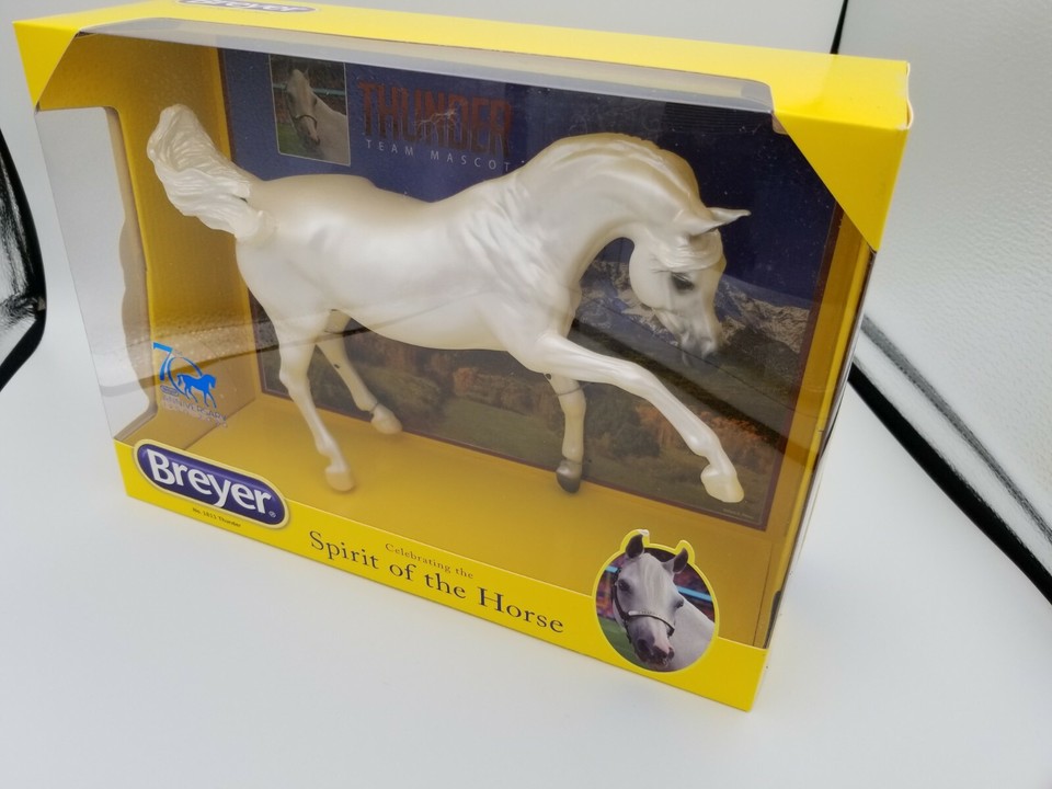 Breyer Thunder #1811 | eBay