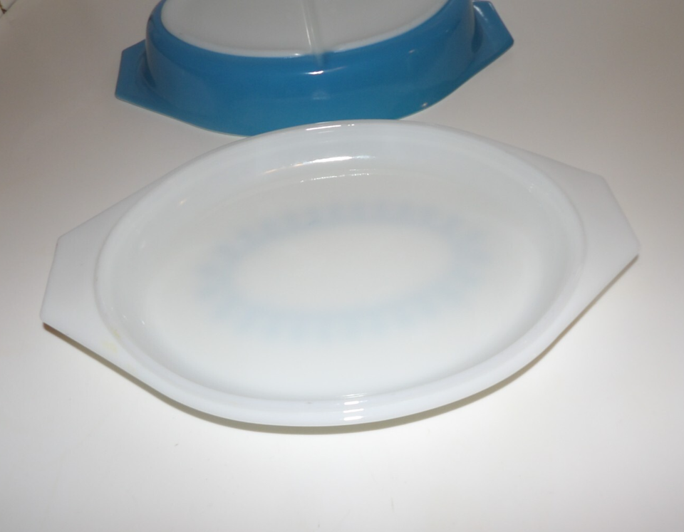 Pyrex Blue Snowflake Garland 063 Divided Casserole Dish with Lid 1 ...