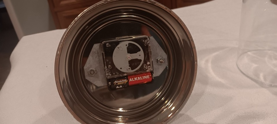 Elgin Anniversary Clock Glass Dome Quartz, Battery Powered, aka 400-Day ...