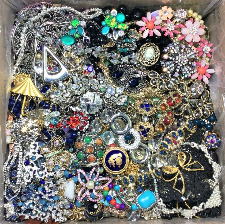 Vintage Now Jewelry 3 Lbs Lot Junk Harvest DIY Rhinestone Brooch Chain ...