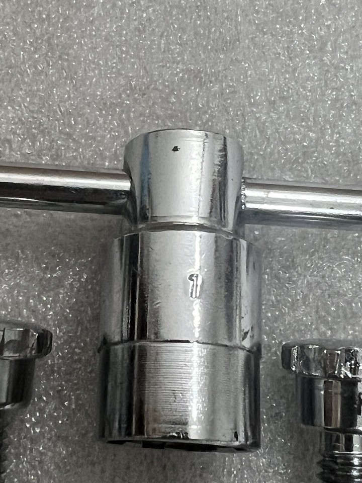 Wire hubcap wheel cover lock nut tool wrench key 4 locking bolts Code ...