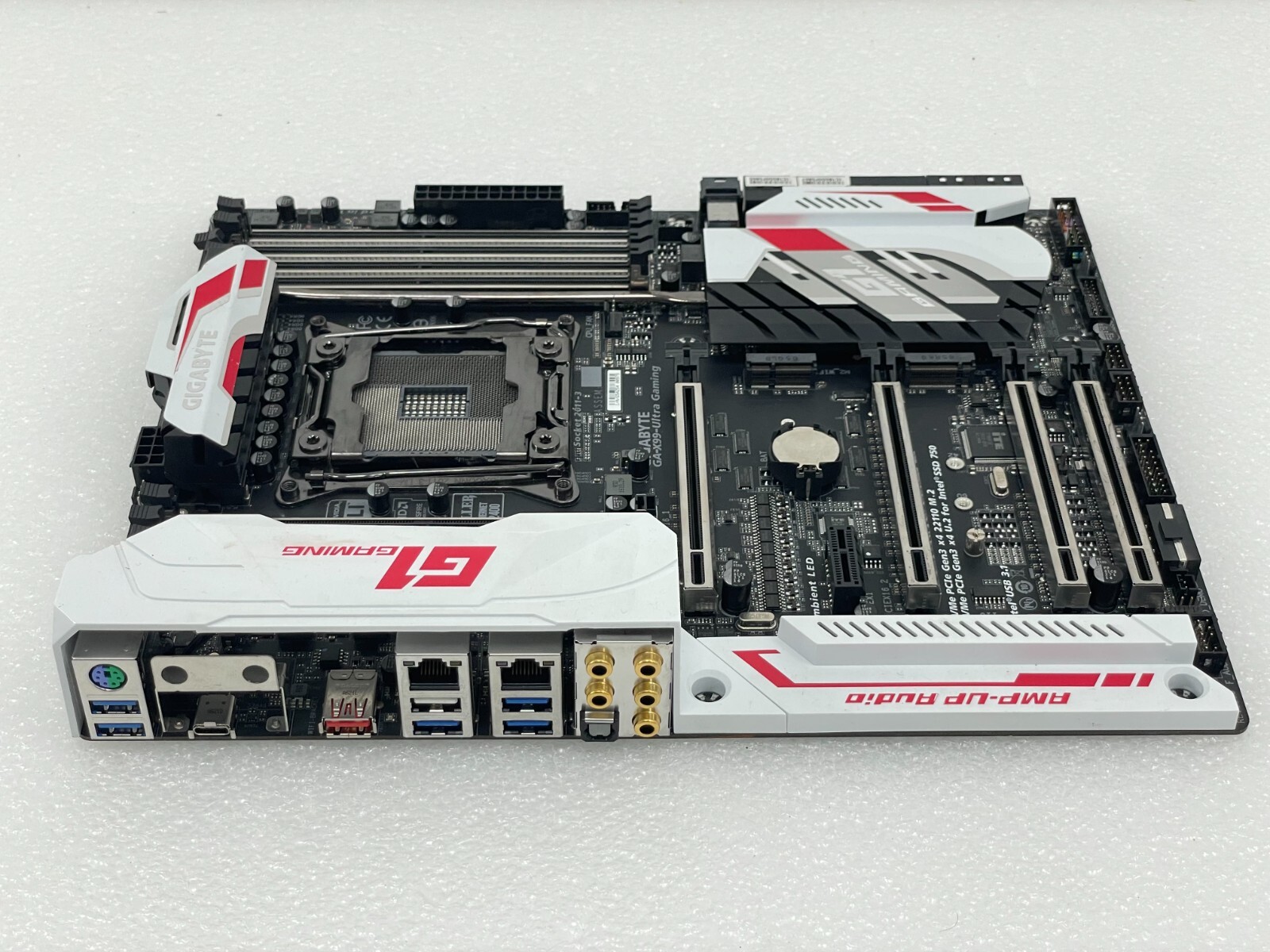 GIGABYTE GA-X99-Ultra Gmng LGA 2011-v3 Intel X99 SATA USB 3.1 ATX NO I ...