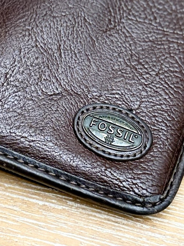 Fossil Cowhide Travel Wallet Bovine Brown Leather Zip Around Passport ...