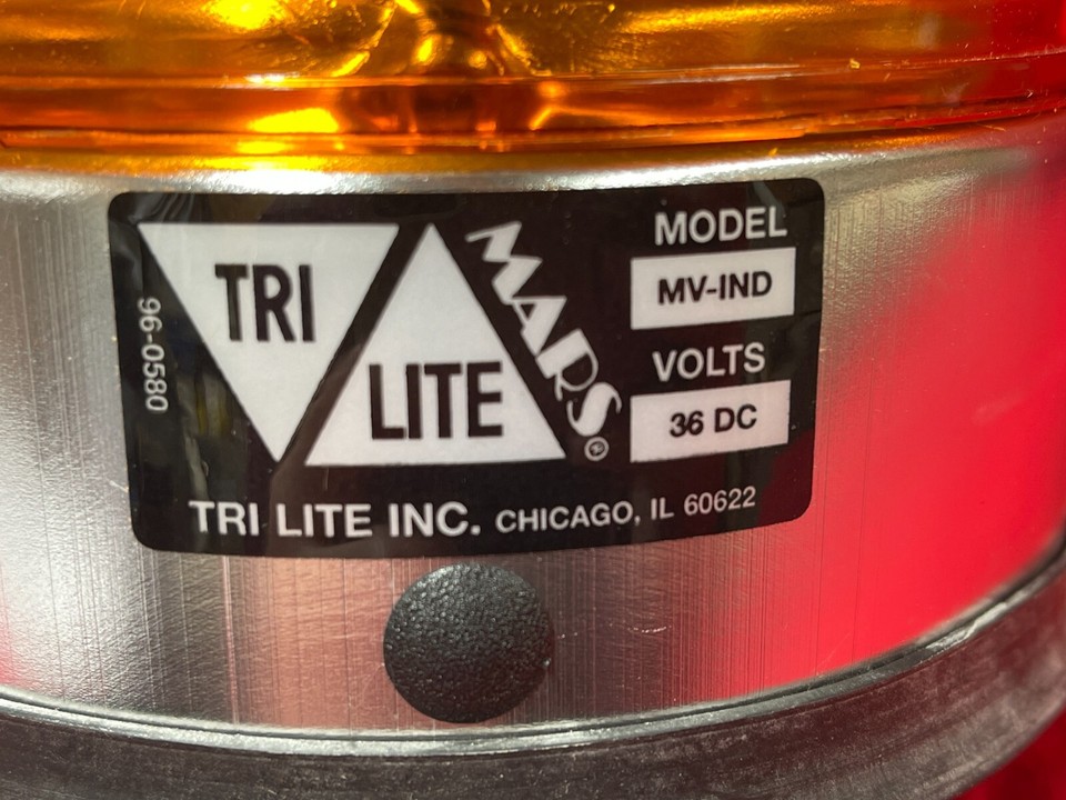 TRI LITE MV-IND ROTATING SIGNALING BEACON LIGHT VOLTS: 36 DC 96-0580 | eBay