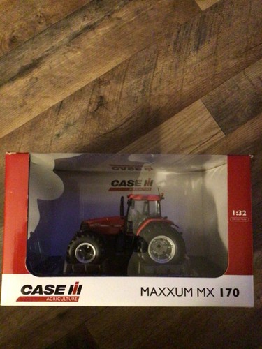 New Old Stock Universal Hobbies 1:32CASE IH Maxxum MX170 tractor with ...
