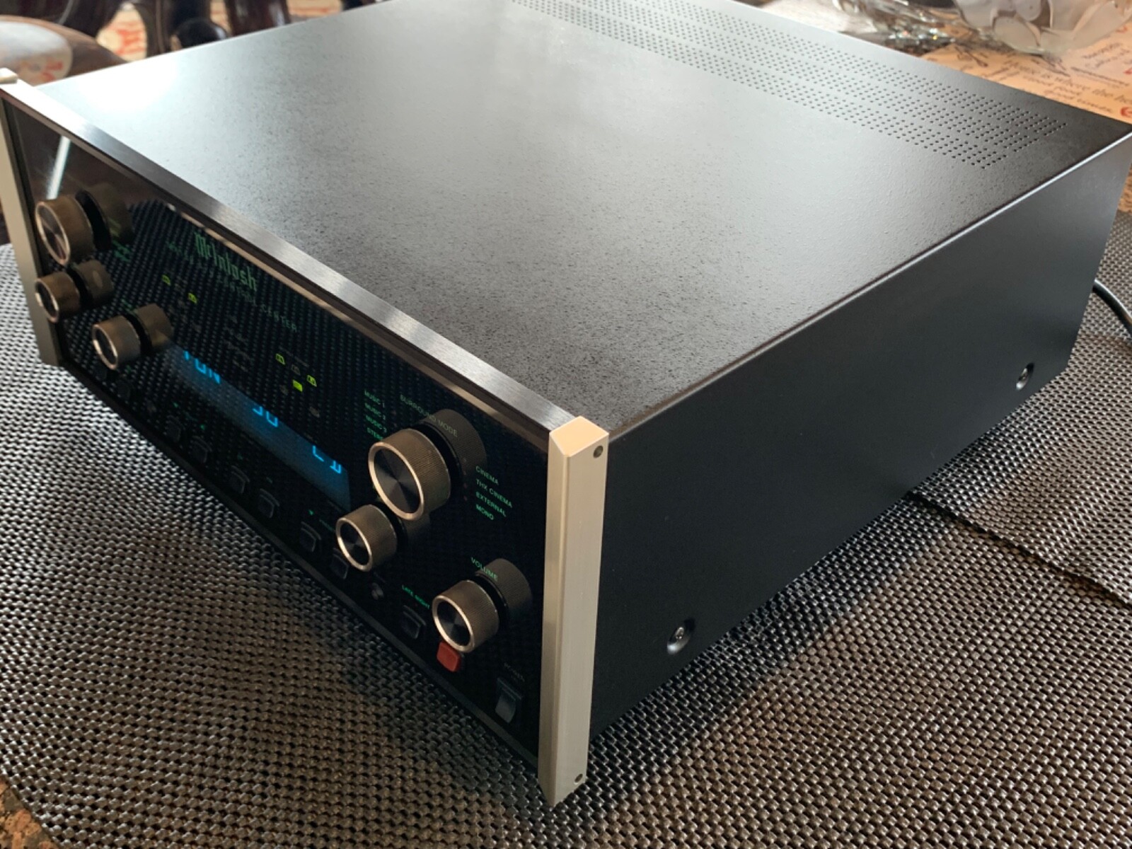 McIntosh MX132 A/V Pre-Amp in Mcintosh Box W/Remote | eBay