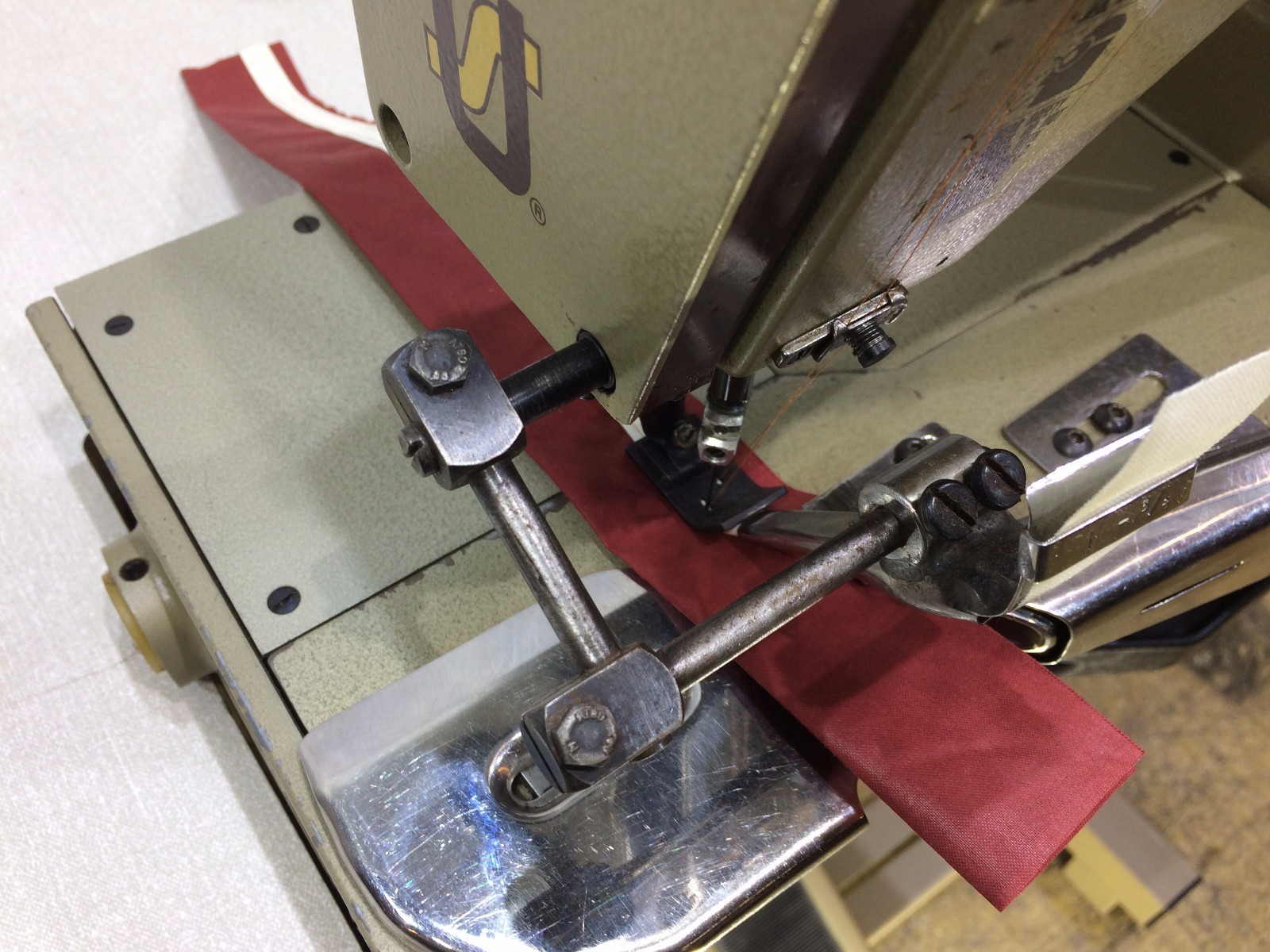 Union special LF600 2 needle, chainstitch with folder Industrial Sewing ...