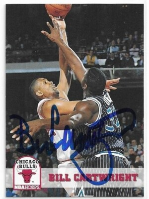BILL CARTWRIGHT Autographed Signed 1993-94 Hoops card #26 Chicago Bulls ...