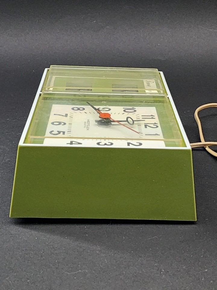 Vintage MCM Avocado Green Westclox Time N Date Flip Wall Clock S37-A ...