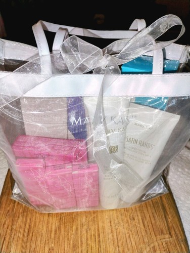 MARY KAY LOT 10 Items Perfume Makeup Moisturizer | eBay