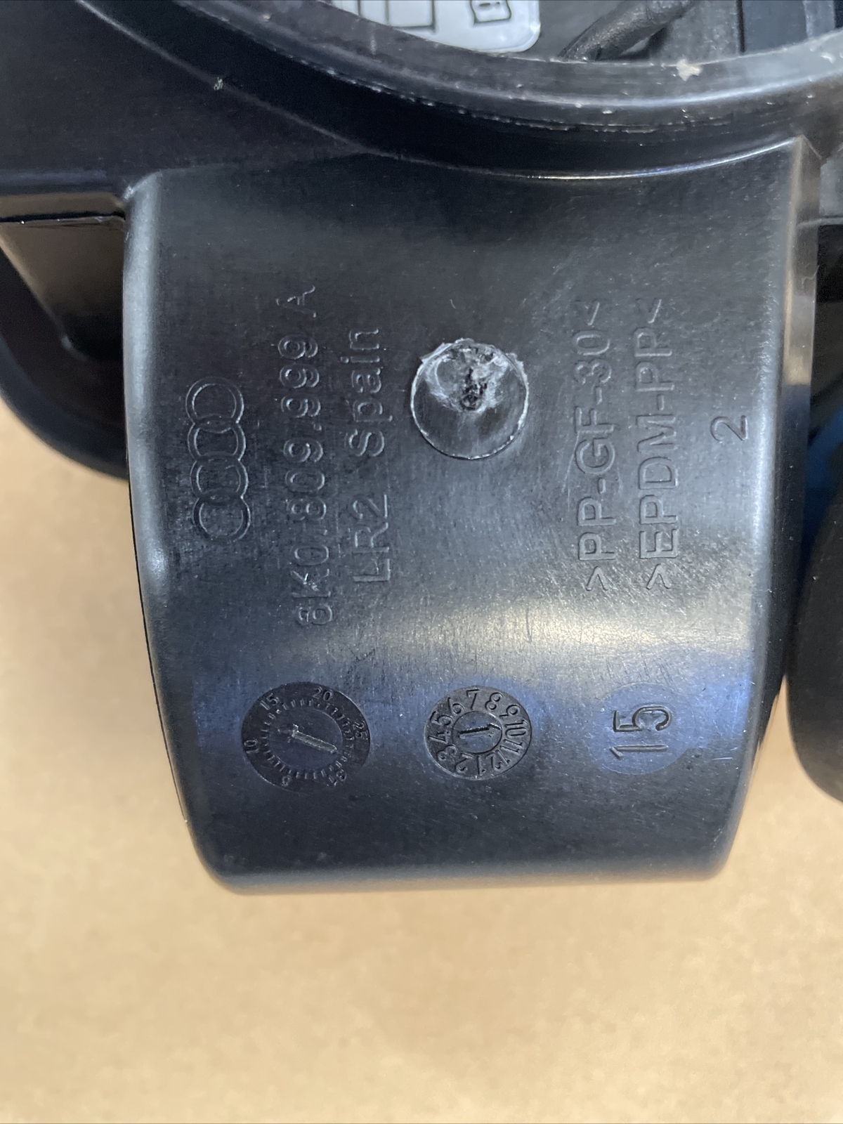 Audi B8 Gas / Fuel Filler Door Bracket 8K0809999A OEM | eBay