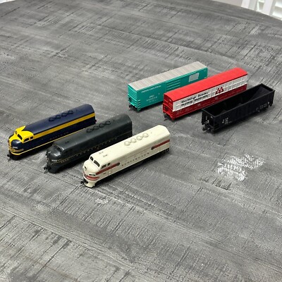 HO Scale Life-Like Train Set Engines & Cars | eBay