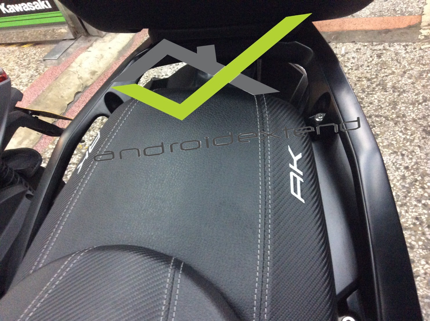 KYMCO AK550 TOP BOX' LUGGAGE CARRIER / REAR RACK | eBay