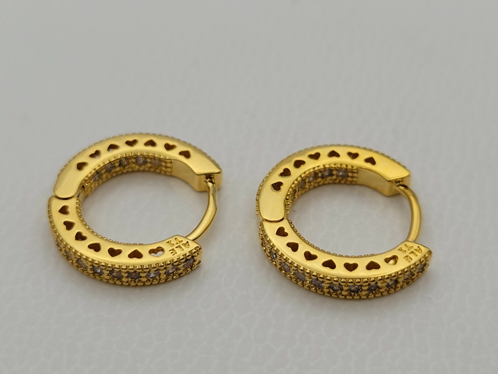 New Authentic Pandora Gold Pavé Hoop earrings 266317C… - Gem