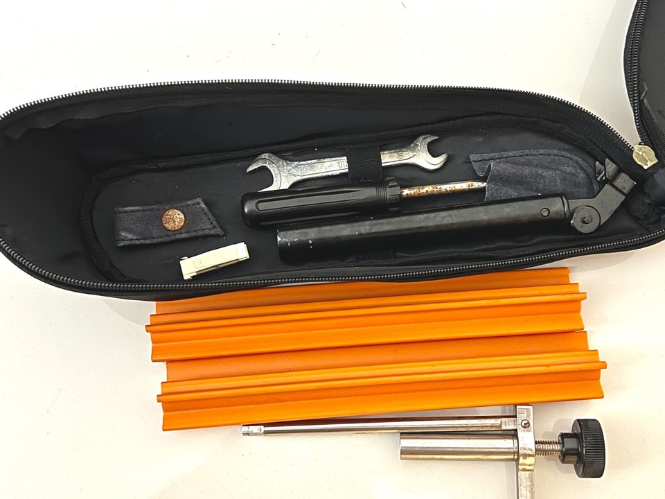 Lamborghini Gallardo Spyder Tool Kit OEM 0R1400039 | eBay