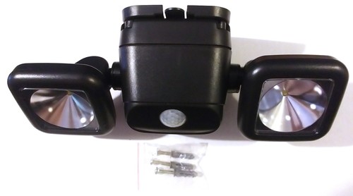 MR. BEAMS MB3100 WIRELESS OUTSIDE FLOOD LIGHT (WORKS ON 4 D-CELL ...