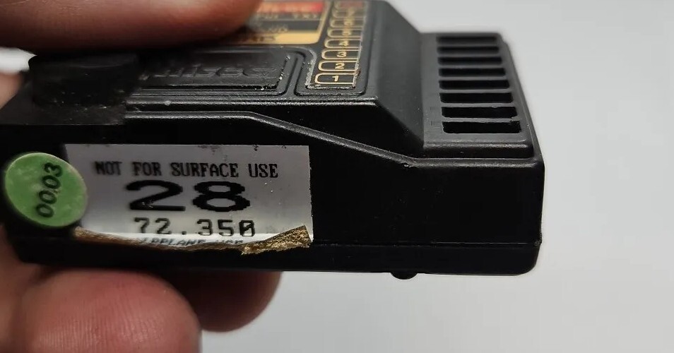 HiTec RCD 3500 HFD-08RD 72MHz RECIEVER 8ch Futaba Fm channel 28 72.350 ...