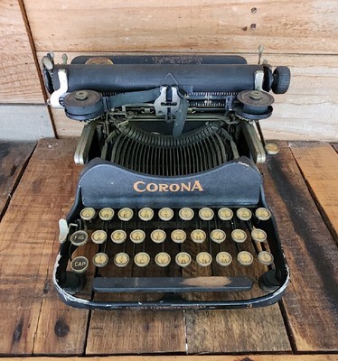 Typewriters - 1910 Typewriter