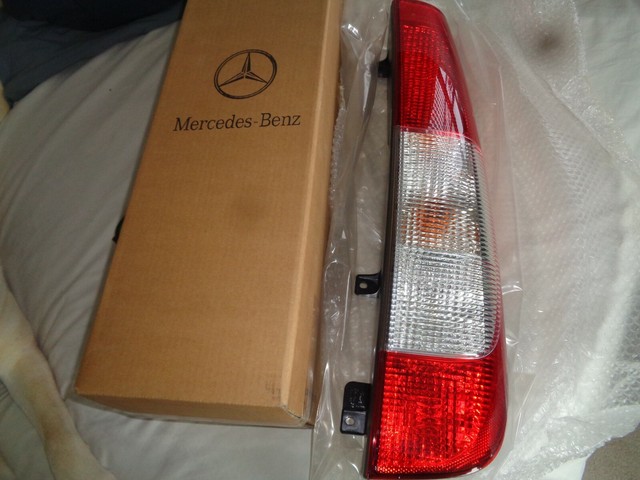 Mercedes-Benz VITO W639 Rear Right Bottom Taillight A6398201764 OEM for ...