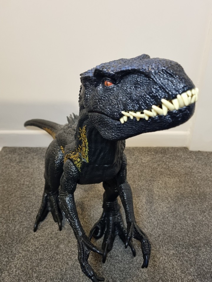 Mattel Jurassic World: Fallen Kingdom Super Colossal Indoraptor 3 feet ...