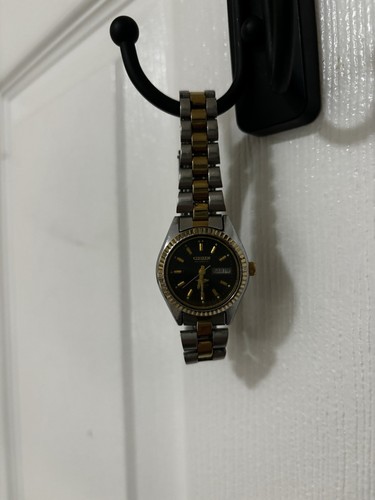 Vintage Citizen Women's Two-Tone Stainless Steel Quartz Watch (5007) | eBay