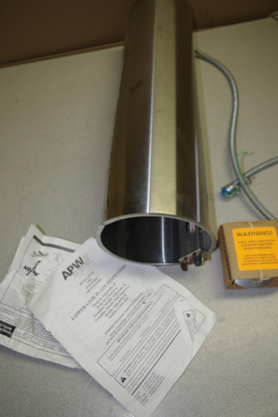 Lowerator HL-5 APW Wyott Plate Dispenser 5705262514 *FREE SHIPPING* | eBay