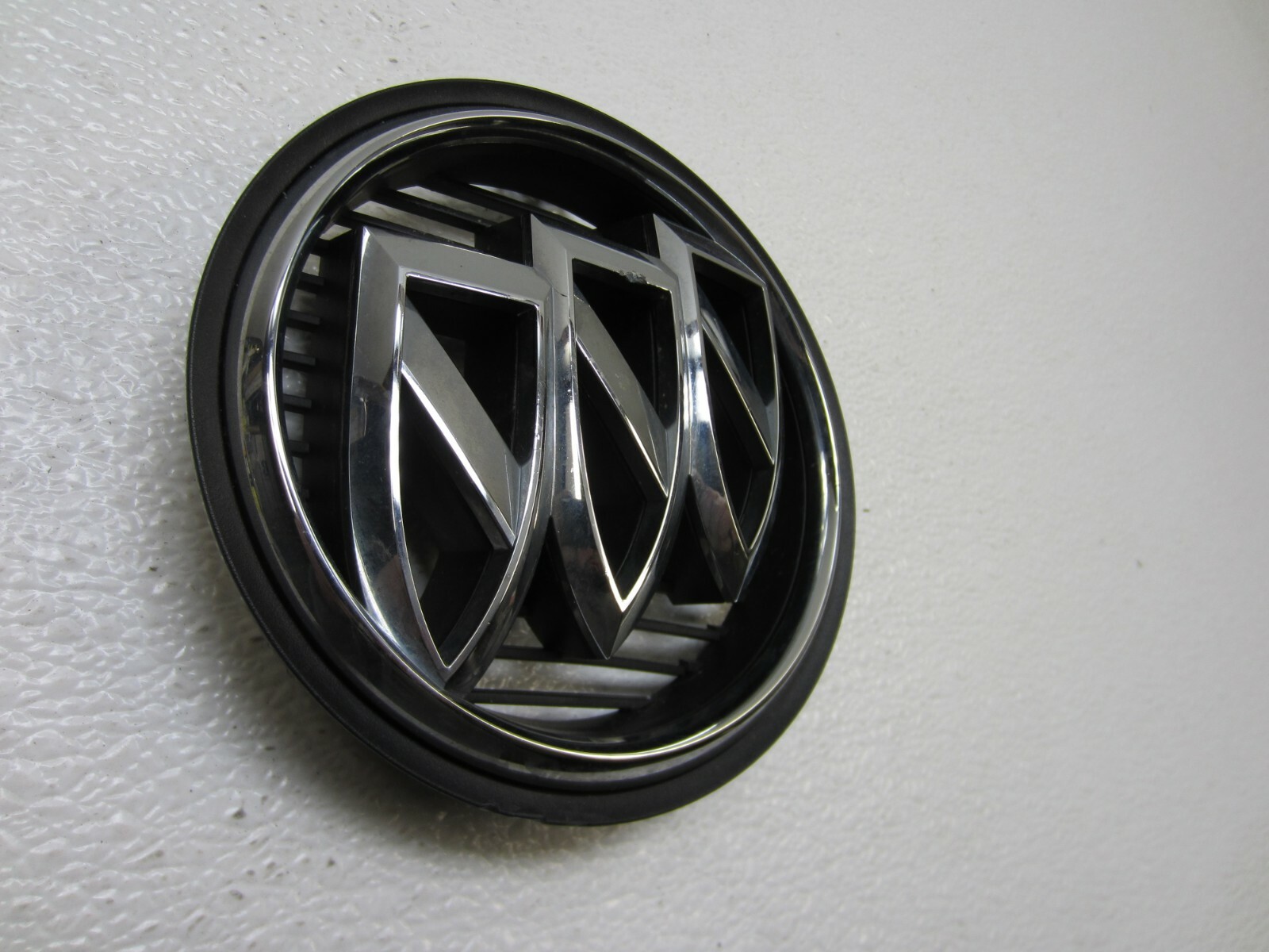 13 14 15 16 17 BUICK ENCLAVE FRONT GRILL EMBLEM LOGO BADGE SIGN USED ...