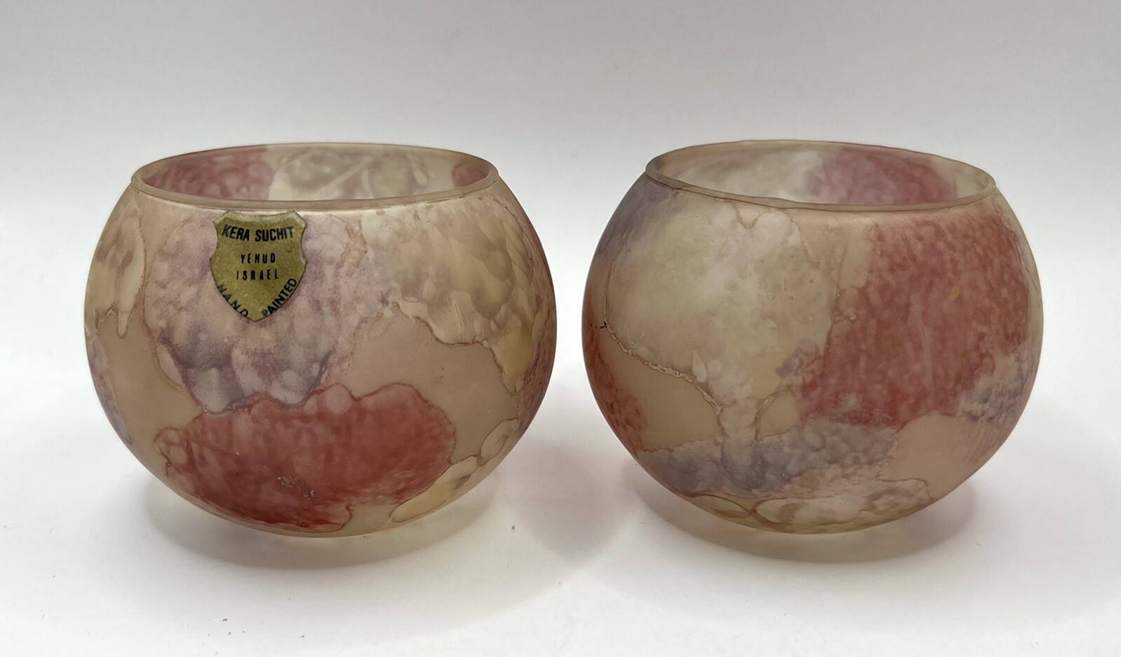 2 VINTAGE KERA SUCHIT ISRAEL ART GLASS VOTIVES / VASES HAND PAINTED ...