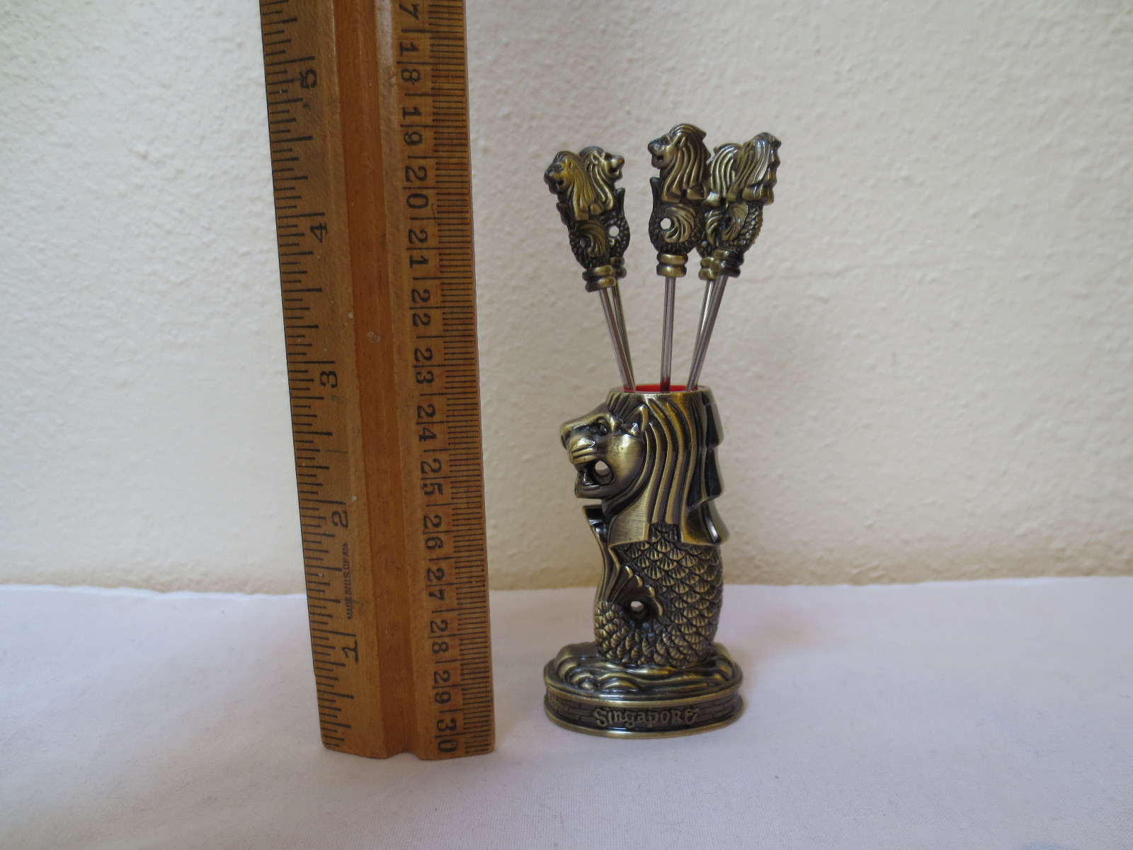 Appetizer Cocktail Forks Merlion Building Model of Singapore Crafts 5 ...