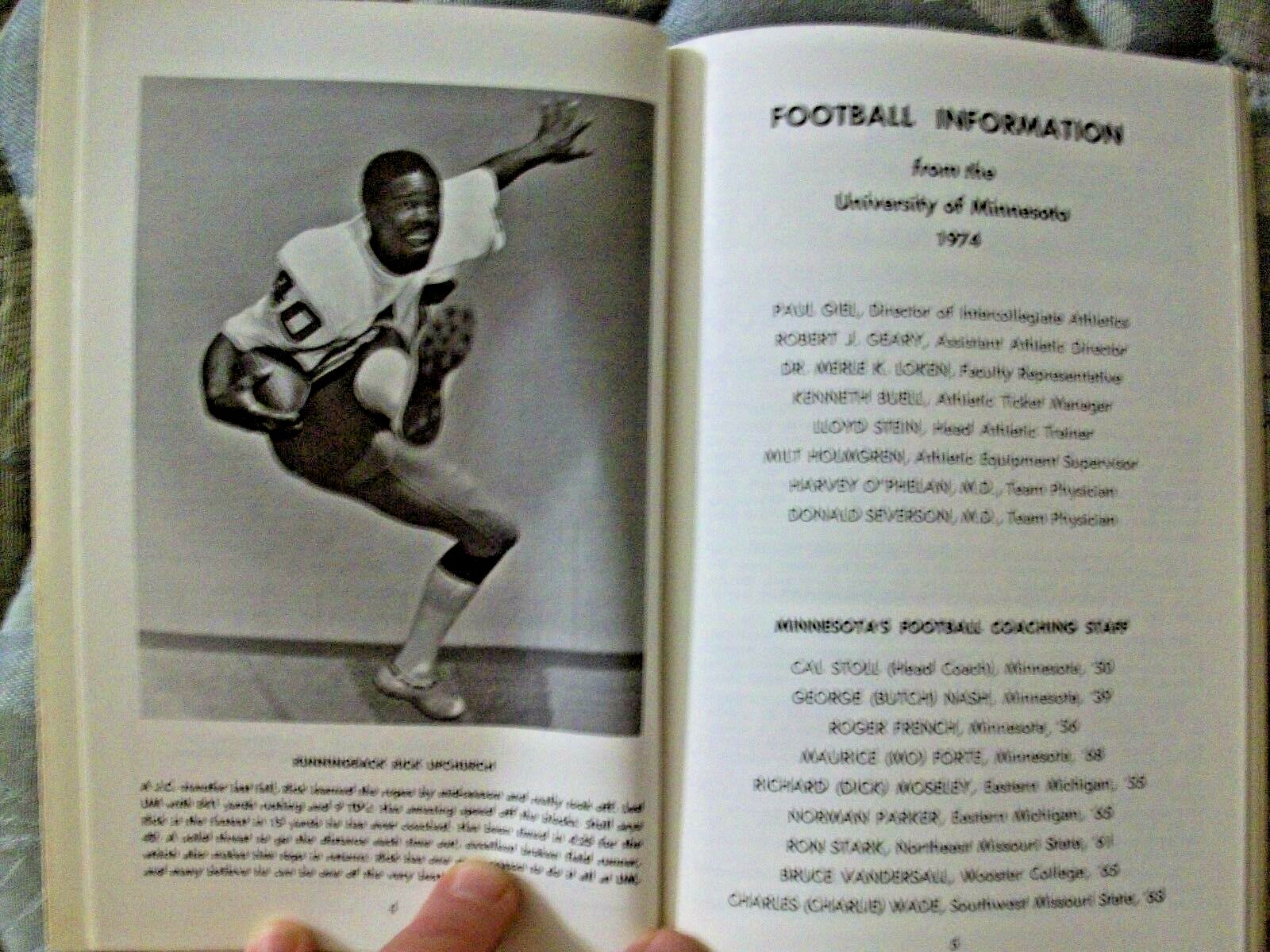 1974 MINNESOTA FOOTBALL MEDIA GUIDE RICK UPCHURCH 75 DENVER BRONCOS ...