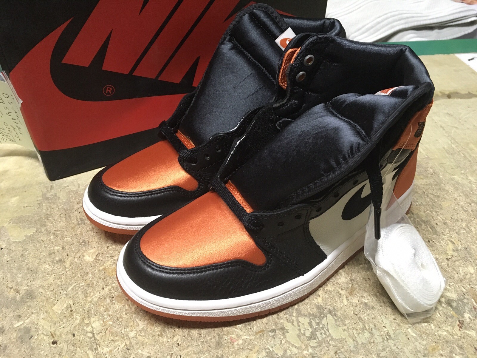 DS WOMENS NIKE AIR JORDAN 1 RETRO HI OG SATIN SHATTER BACKBOARD AV3725 ...